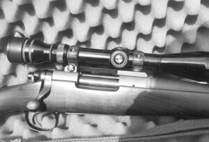 THE U.S. MARINE CORPS M40 RIFLE - Small Arms Review