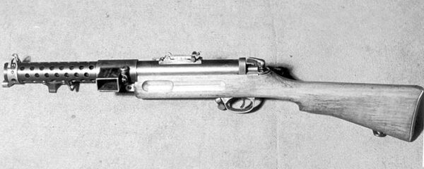 THE LANCHESTER OUR LAST CLASSIC BEAUTY - Small Arms Review