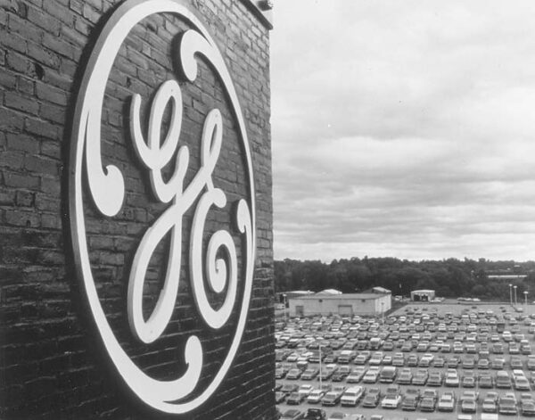 DESIGN SECRETS OF THE GENERAL ELECTRIC ARMAMENT SYSTEMS DEPARTMENT ...