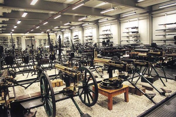 THE HISTORY OF THE MOD PATTERN ROOM - Small Arms Review