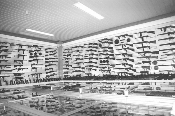 THE HISTORY OF THE MOD PATTERN ROOM - Small Arms Review