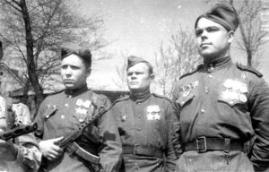 The Soviet PPS-43 Submachine Gun - Small Arms Review