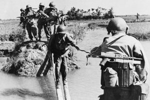 The French MAT 49 Submachine Gun - Small Arms Review