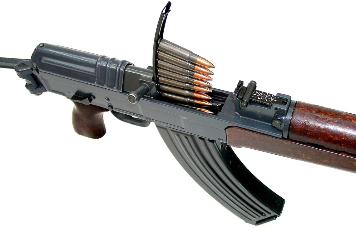 When First Impressions are Misleading: The Czech Samopal vzor 1958 - Small Arms Review