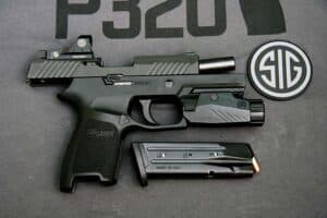 The Army’s New M17 Modular Handgun System - Small Arms Review