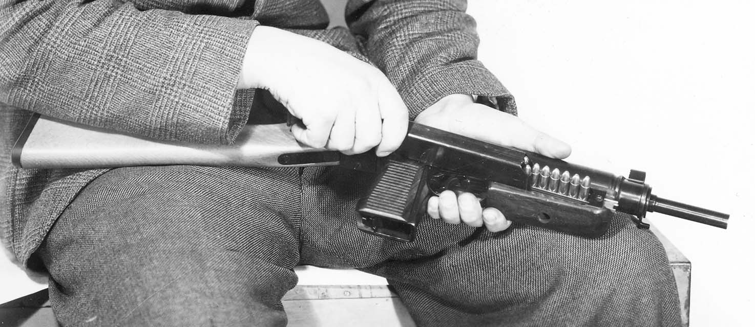 Czechoslovak Model 48 Submachine Guns, (SMGs 23 and 25) - Small Arms Review