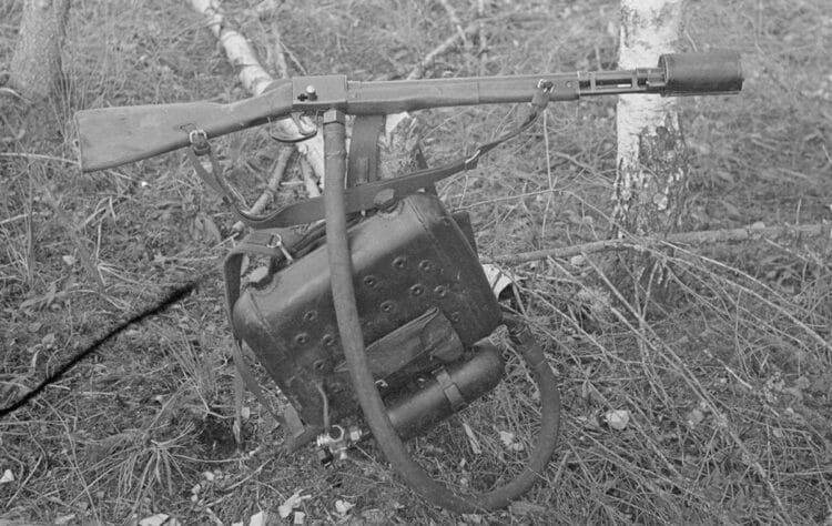 Flames in Ice and Snow: Flamethrowers of the Finnish Army - Small Arms ...