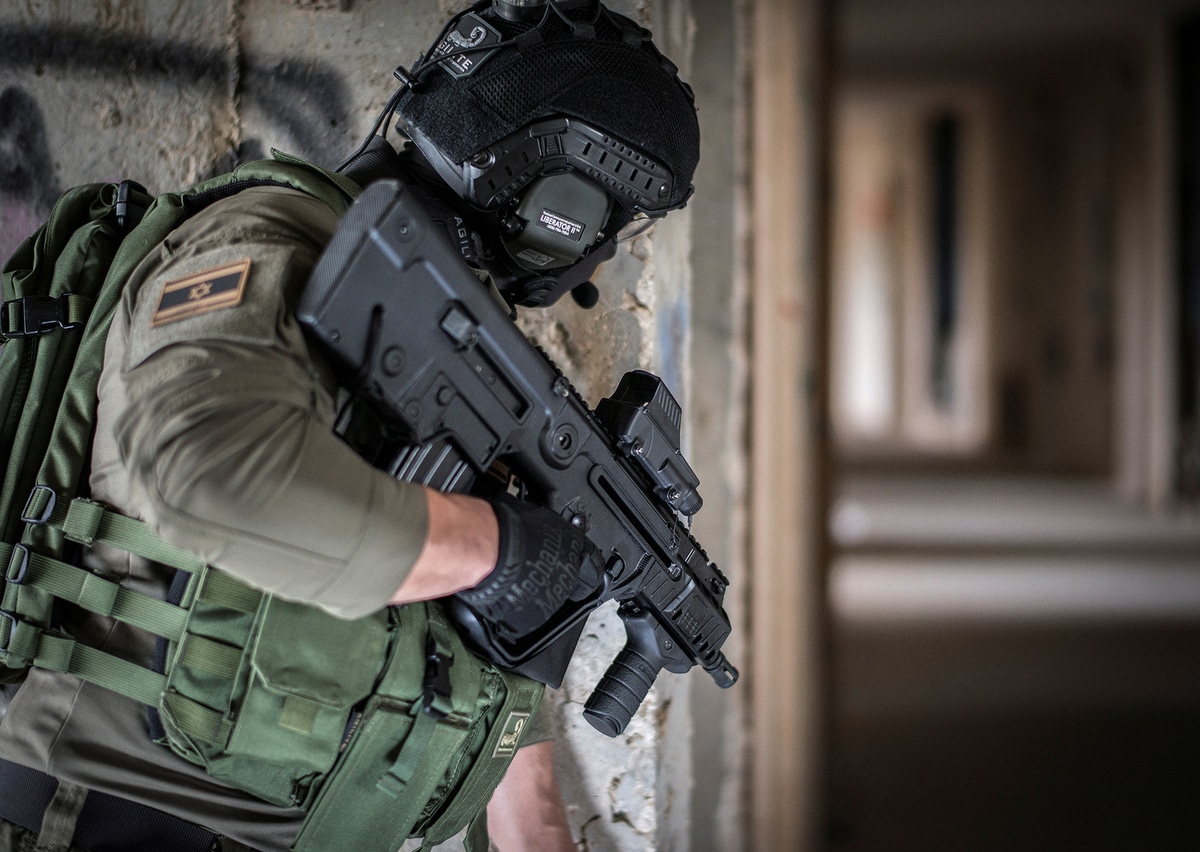 Israel Ministry of Defense Buying Thousands of IWI-Made Assault Rifles ...