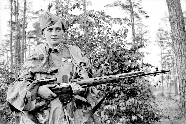 WWII Semiauto Weapons, Stacking up the American M1 Garand, Soviet SVT ...