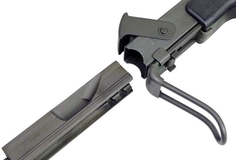 Limited Success: The Austrian Submachine Guns Steyr MPi 69 and MPi 81 ...