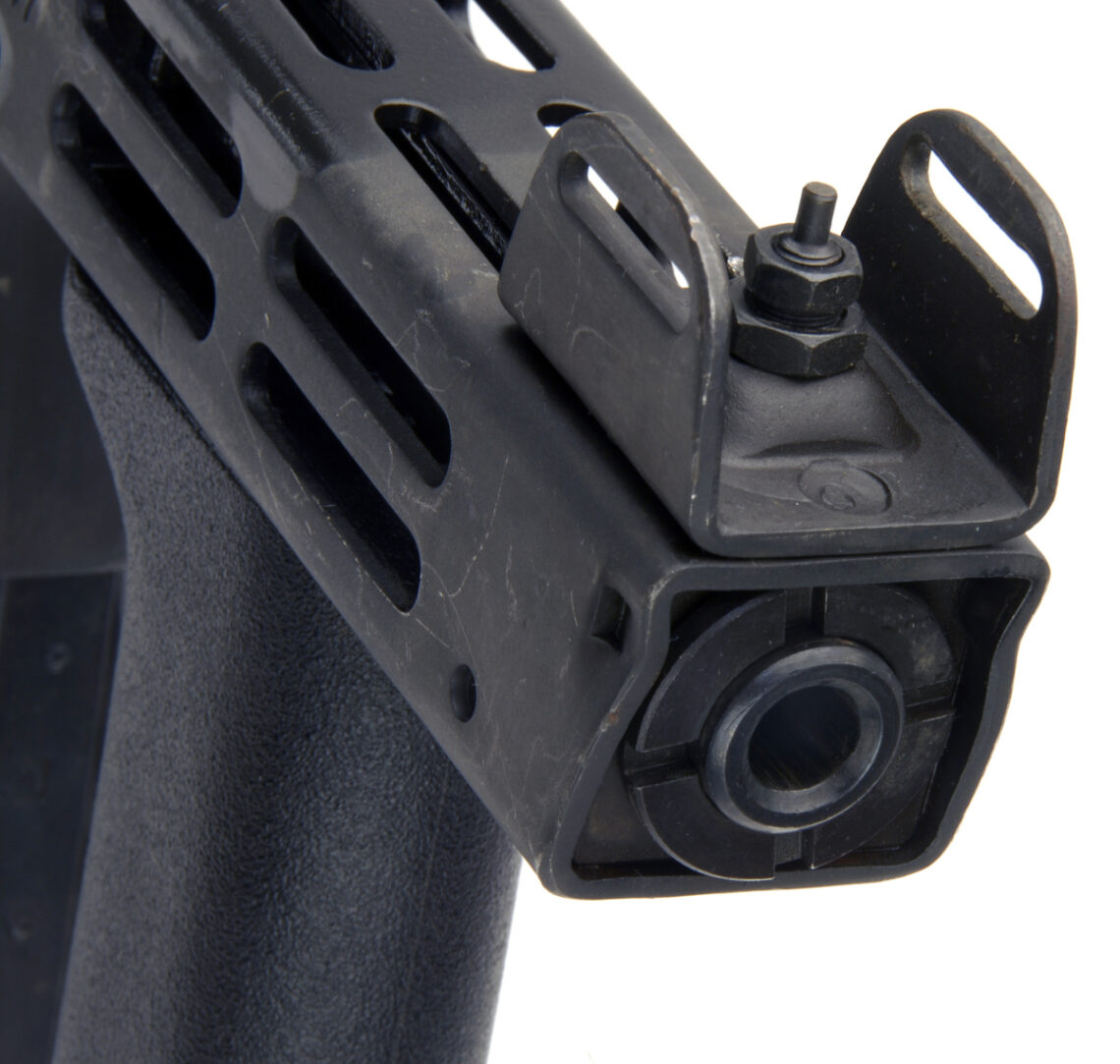 SITES Spectre M4: An Odd Italian Double-Action Sub-Machine Gun - Small ...