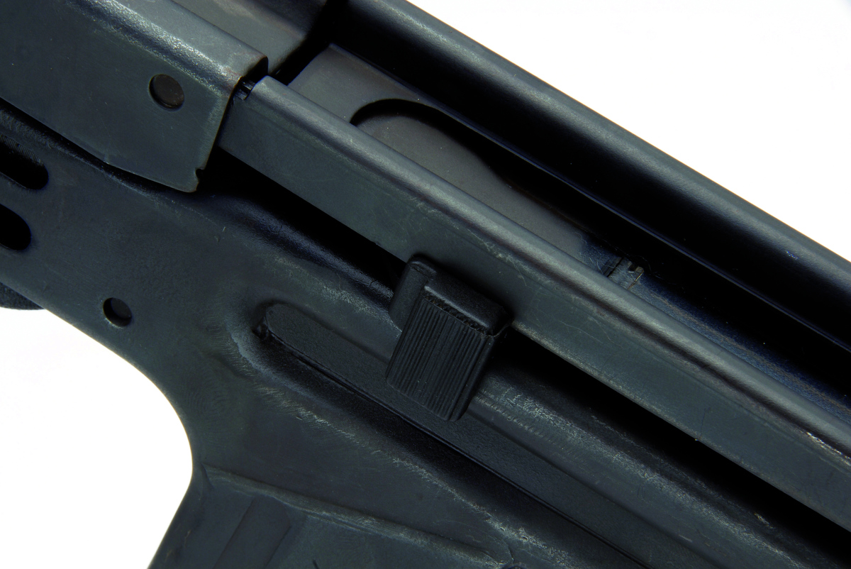 SITES Spectre M4: An Odd Italian Double-Action Sub-Machine Gun - Small ...