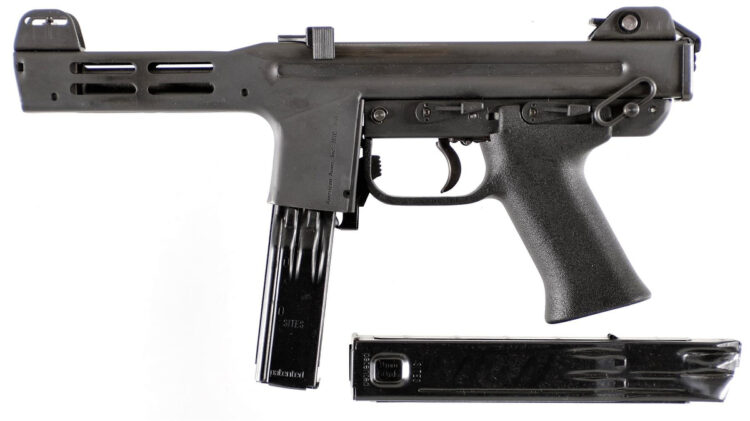 SITES Spectre M4: An Odd Italian Double-Action Sub-Machine Gun - Small ...